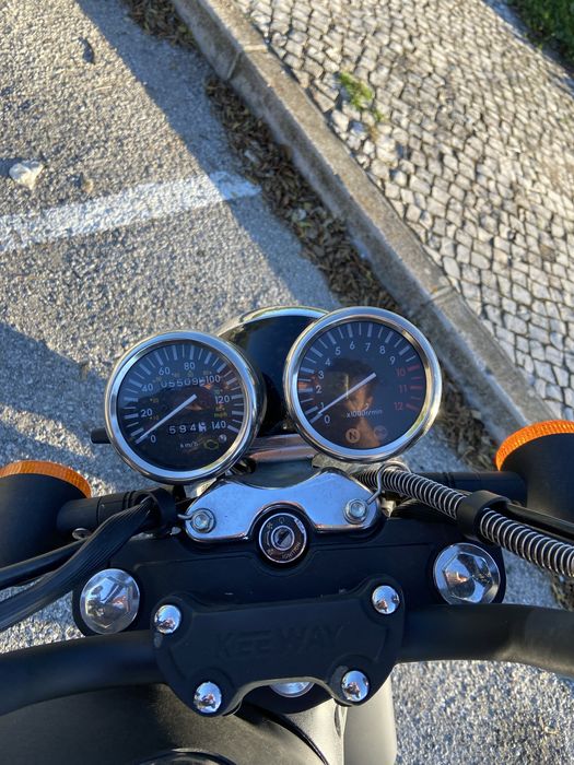Mota Keeway Superlight 125 (apenas 5.500km!) Carnaxide E Queijas • OLX.pt
