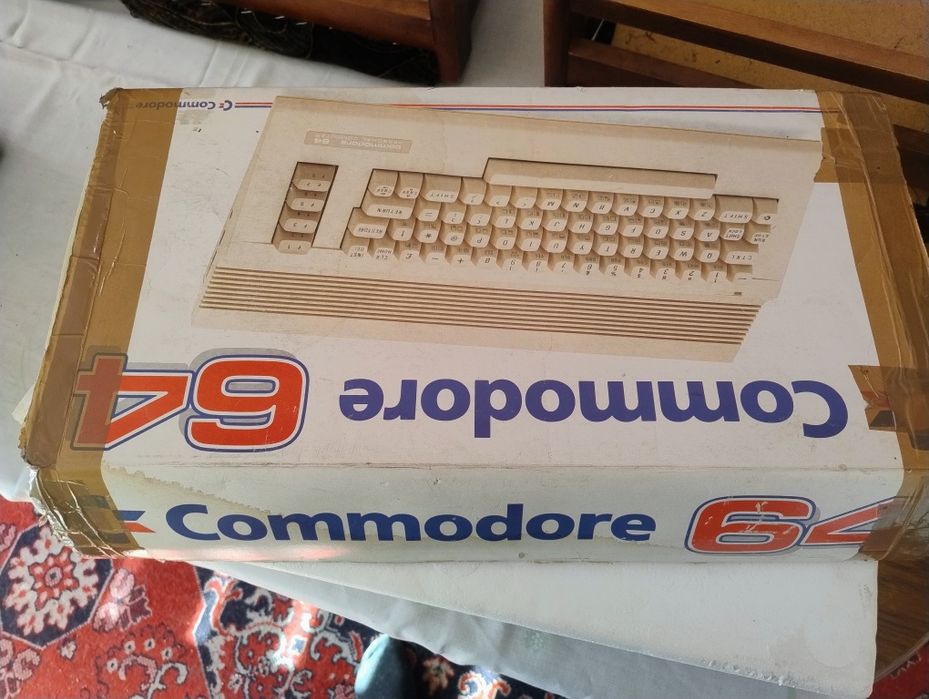 Commodore 64 , box retro sprawny Marcinkowice • OLX.pl