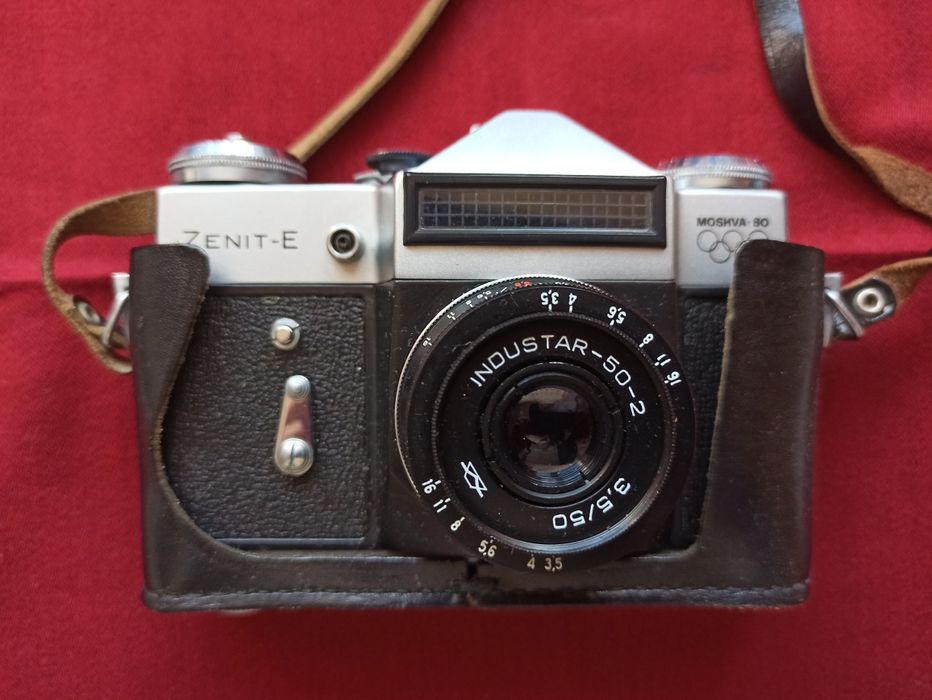 Fotograficzny HIT PRL-u: kolekcjonerski aparat analogowy Zenit E Radom • OLX.pl