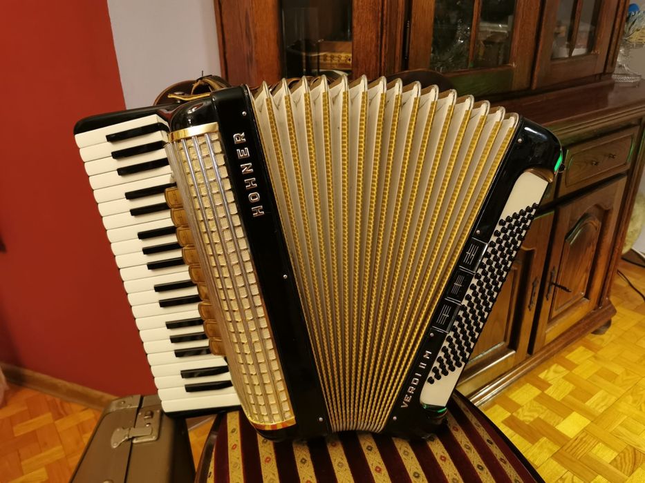 Akordeon Hohner Verdi II M Gold jak nowy z futerałem Miękinia • OLX.pl