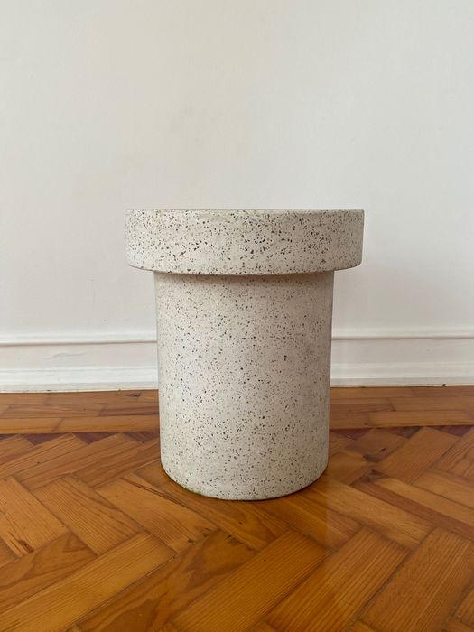 Super URGENTE Mesa de apoio Terrazzo Estrela • OLX.pt