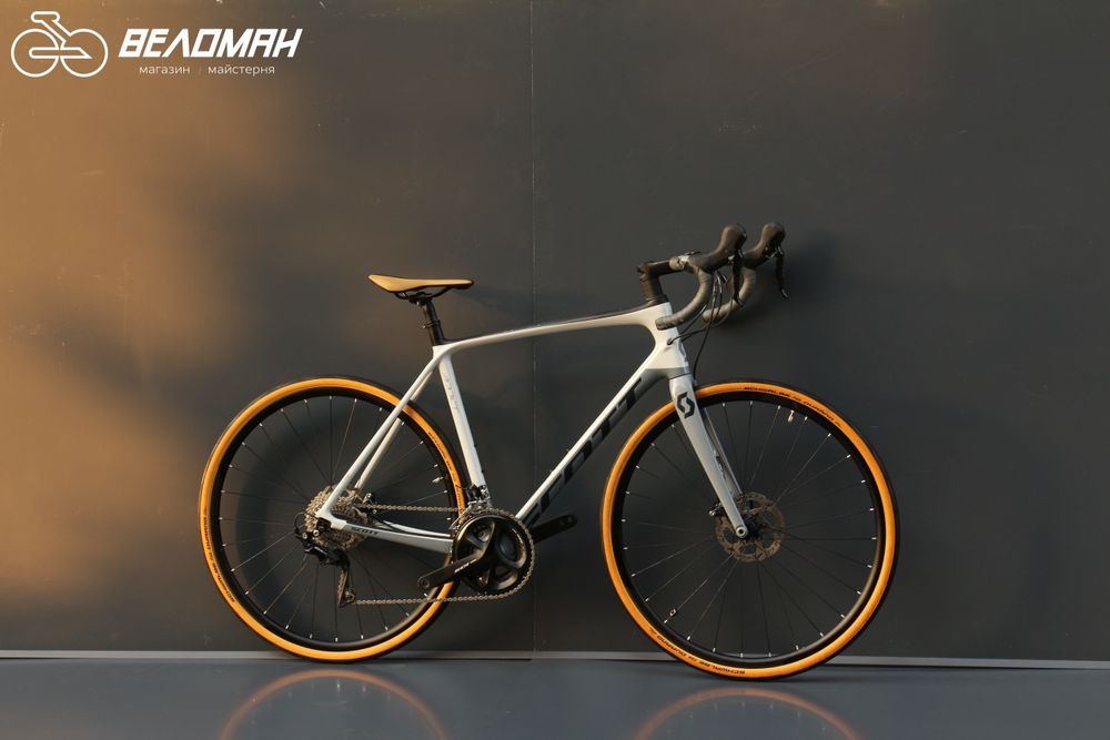 Шосейний велосипед Scott Addict 20 Disc Carbon: 1 800 $ - Велосипеди ...