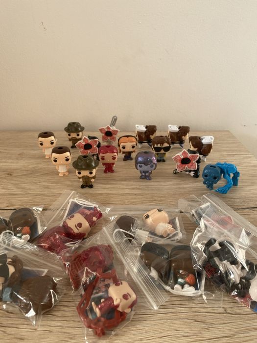 Figurki Kinder Joy Stranger Things Zgorzelec • OLX.pl