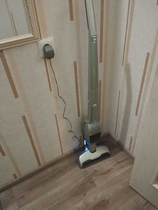 Аккумуляторный пылесос Electrolux ergorapido 2 в1: 800 грн. - Пилососи ...