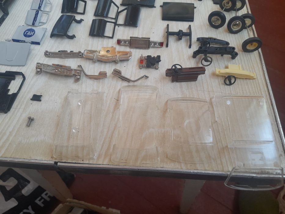 Запчасти к масштабным моделям ссср 1/43 Зил, чайка, ваз, газ, москвич ...