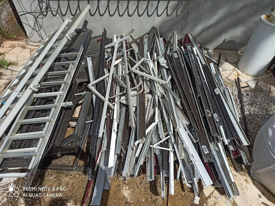 Perfis de alumínio usado São Sebastião • OLX.pt