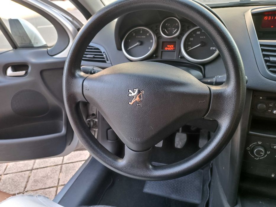 PEUGEOT 207 VAN 1.4 HDI 75cv de 2009 apenas 190 mil klm Cedofeita ...