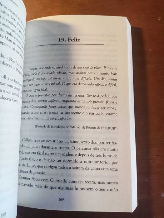 O Recruta - Robert Muchamore Parque das Nações • OLX Portugal