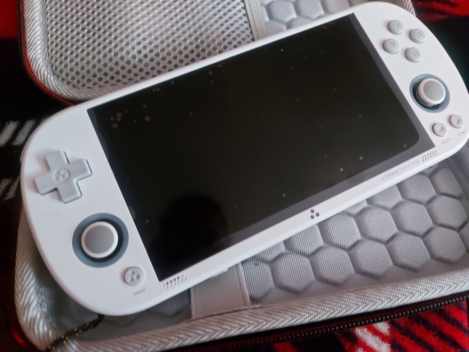 Konsola Trimui PRO 256GB 5 cali + 1000 Gier / PSP/PSX/N64/NFS/Switch ...