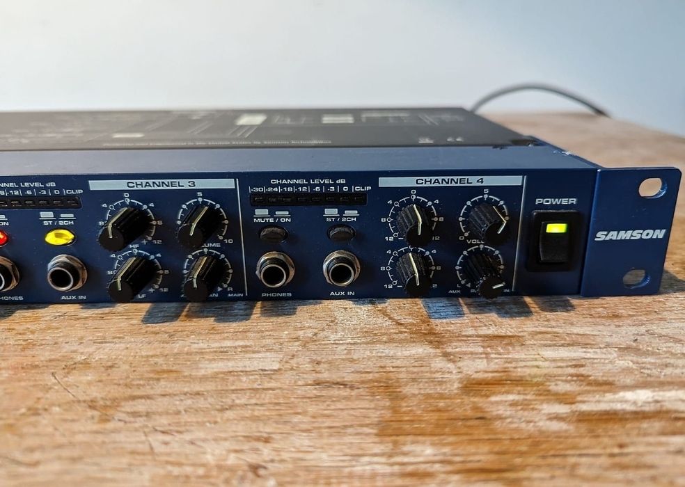 Для навушників Samson S-Phone Підсилювач разветвитель уселитель преамп ...