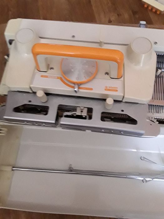 В'язальна машина п'ятого класу Silver REED sk 250l: 25 000 грн ...