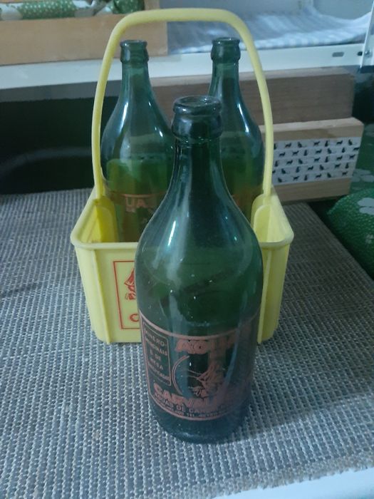 Grade carvalhelhos com 3 garrafas anos 70/80 Paranhos • OLX Portugal
