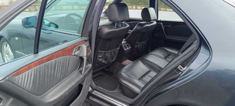 Mercedes E280 GPL São João De Loure E Frossos • OLX.pt