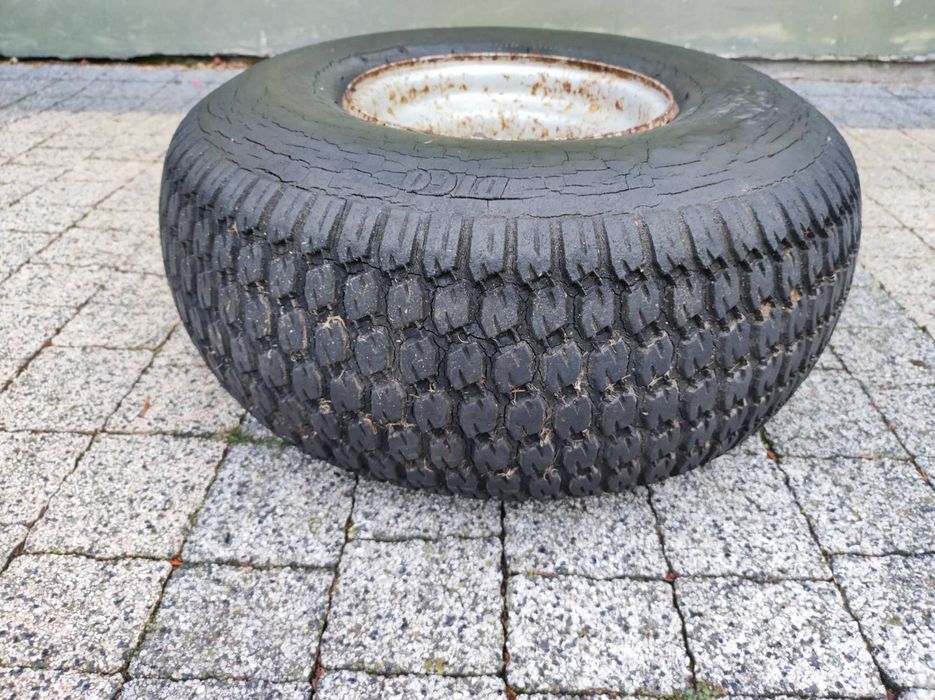 Koła do traktorka,kosiarki 20x8.00-8 2szt. Strumiany • OLX.pl