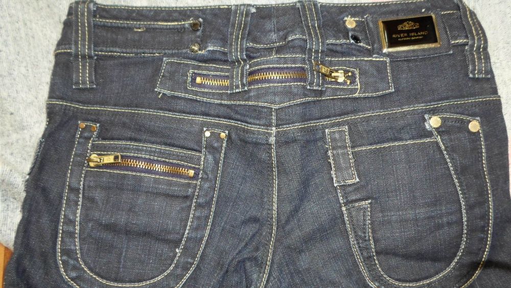 Джинсы Levis клеш/ скинни нов.: 850 грн. - Одяг для дівчаток Одеса на Olx