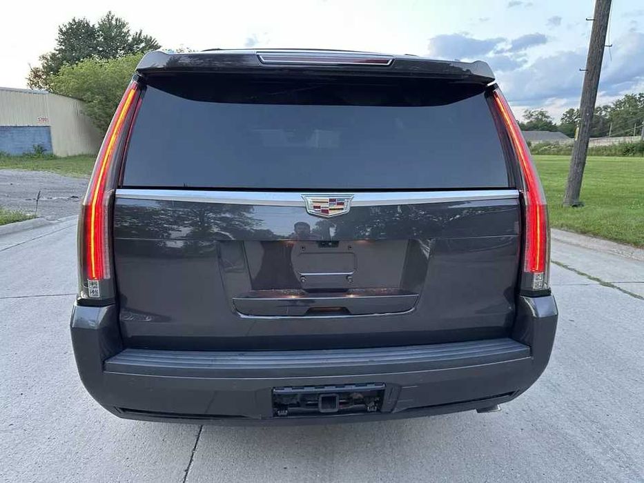 2017 Cadillac Escalade PLATINUM: 10 900 $ - Cadillac Львів на Olx