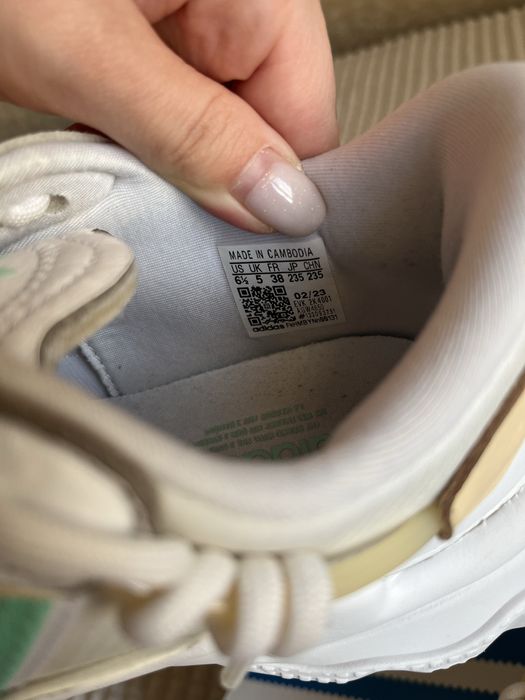 Кросівки жіночі adidas ozweego W GW4650: 1 300 грн. - Інші кросівки ...