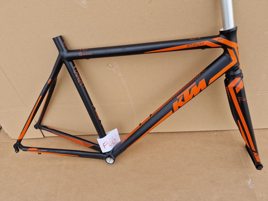 KTM STRADA 800 rama szosowa alu z widelcem 55 Faktura szosa FVAT F66 ...