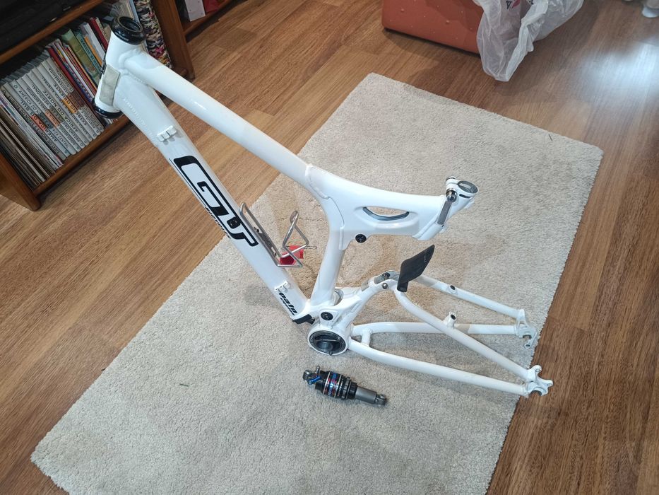 Quadro suspensão total GT I-drive Custóias, Leça Do Balio E Guifões ...