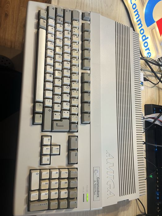 Commodore Amiga 500 plus Mysłowice • OLX.pl