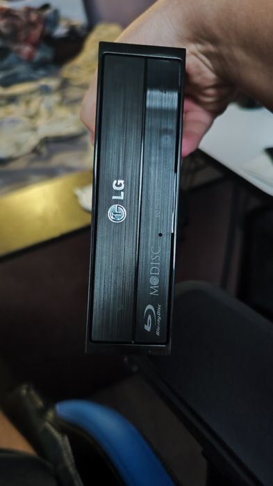 CD/DVD/BD дисковод пищущий. Blu ray LG BH16NS40: 1 200 грн ...