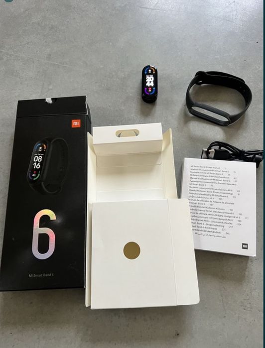 Smartwach smartband xiaomi mi band 6 komplet jak NOWY Rudy • OLX.pl