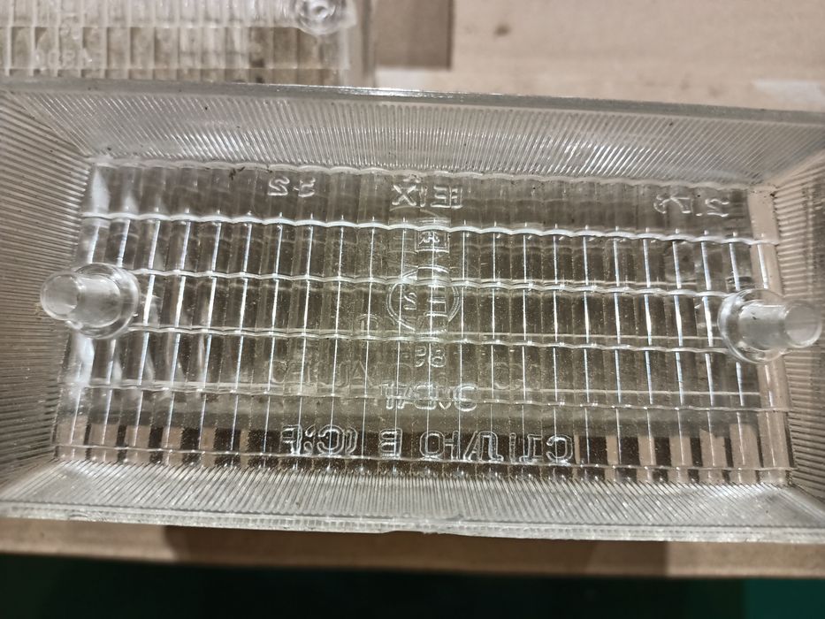 Стёкла фонарей заднего хода. Новые СССР ВАЗ 2101, 21013, 2102: 500 грн ...