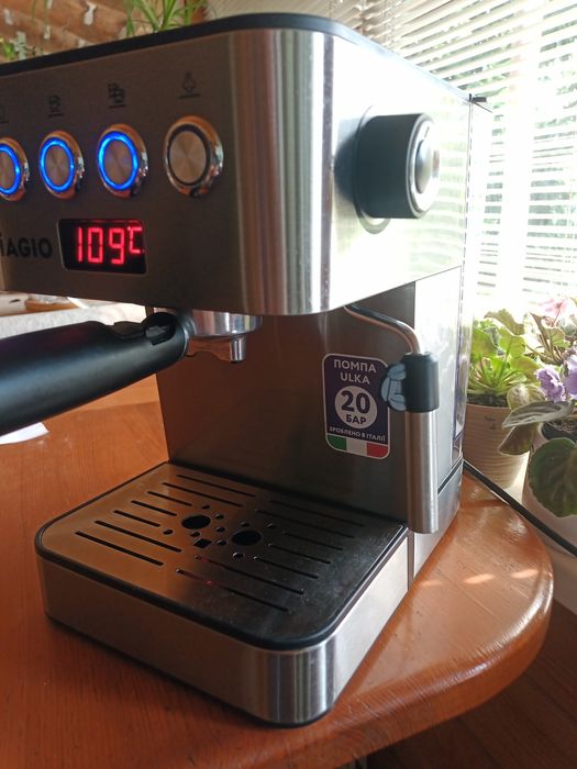 Кавоварка MAGIO MG-452. Використовувалася кілька разів. Стан нової.: 2 800 грн. - Кавоварки ...