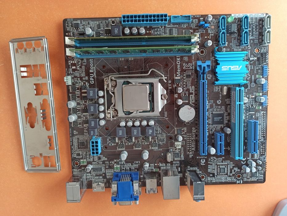 Комплект Asus P8H77-M LE + процесор 4 ядра i5-2500k + 4gb: 1 227 грн ...