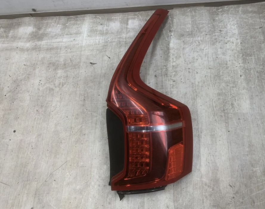 Ліхтар фонарь стоп правий правый Volvo XC90 xc 90: 350 $ - Задні фари ...