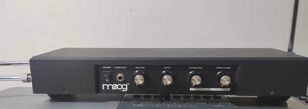 Moog Etherwave Theremin Agualva E Mira-Sintra • OLX Portugal