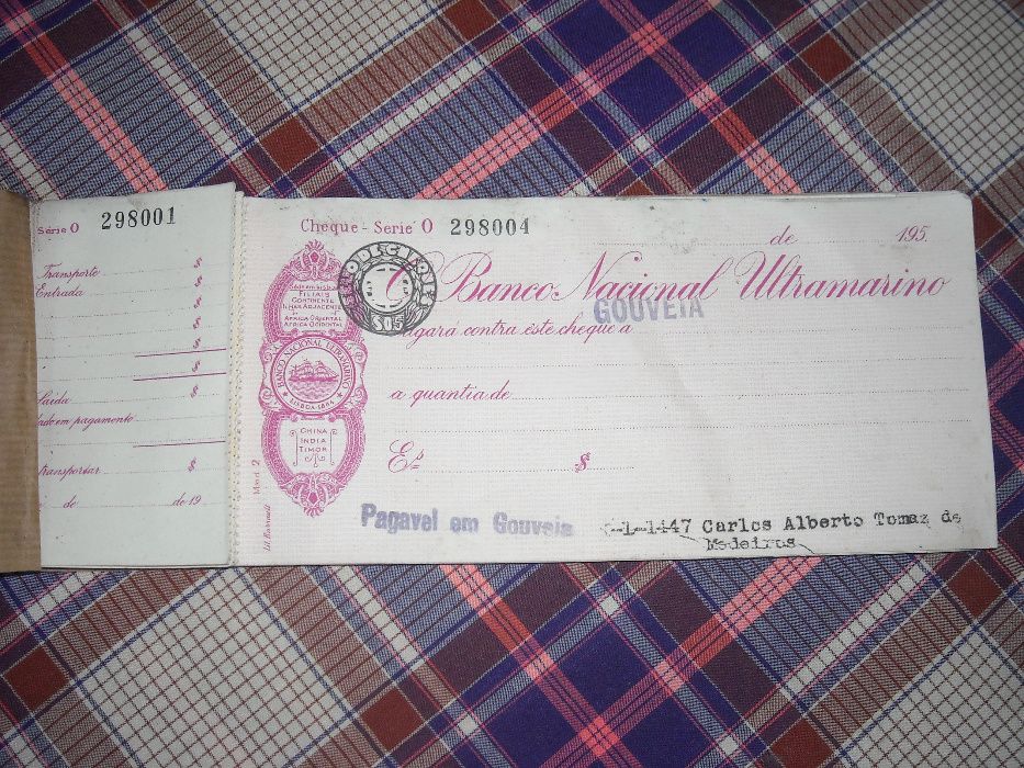 Livro de cheques antigo Anos 50 Banco Nac. Ultramarino Olivais • OLX ...