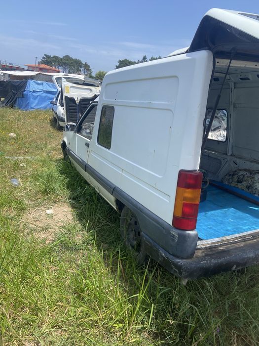 Vendo carrinha de 2 lugares Barqueiros • OLX.pt
