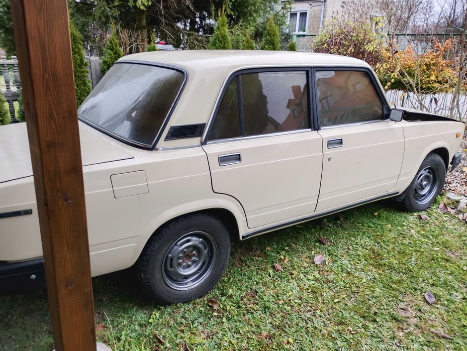 Lada 2107 rok 1987 Kielce • OLX.pl