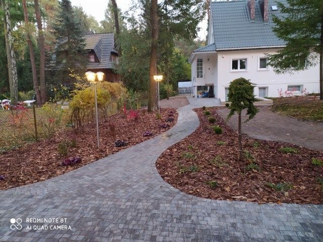 Pielęgnacja trawnika, wertykulacja, zakladanie ogrodów, glebogryzarka ... Pielęgnacja trawnika, wertykulacja, zakladanie ogrodów, glebogryzarka ...