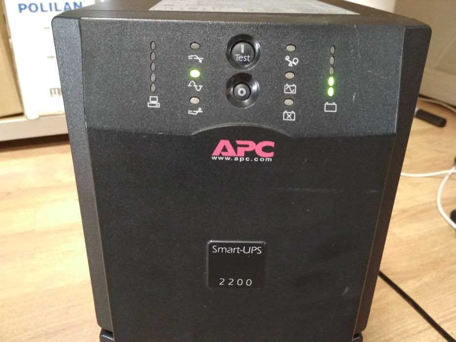 UPS APC Smart 2200 Rio Tinto • OLX.pt
