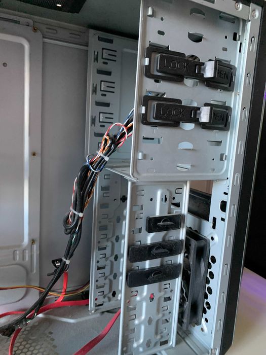 Корпус Cooler Master Elite 372: 350 грн. - Комплектуючі та запчастини ...