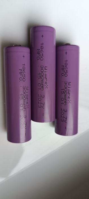 18650 аккумулятор 3000 mАh 3.7 v Батарейки, акумулятори, зарядні прист ...