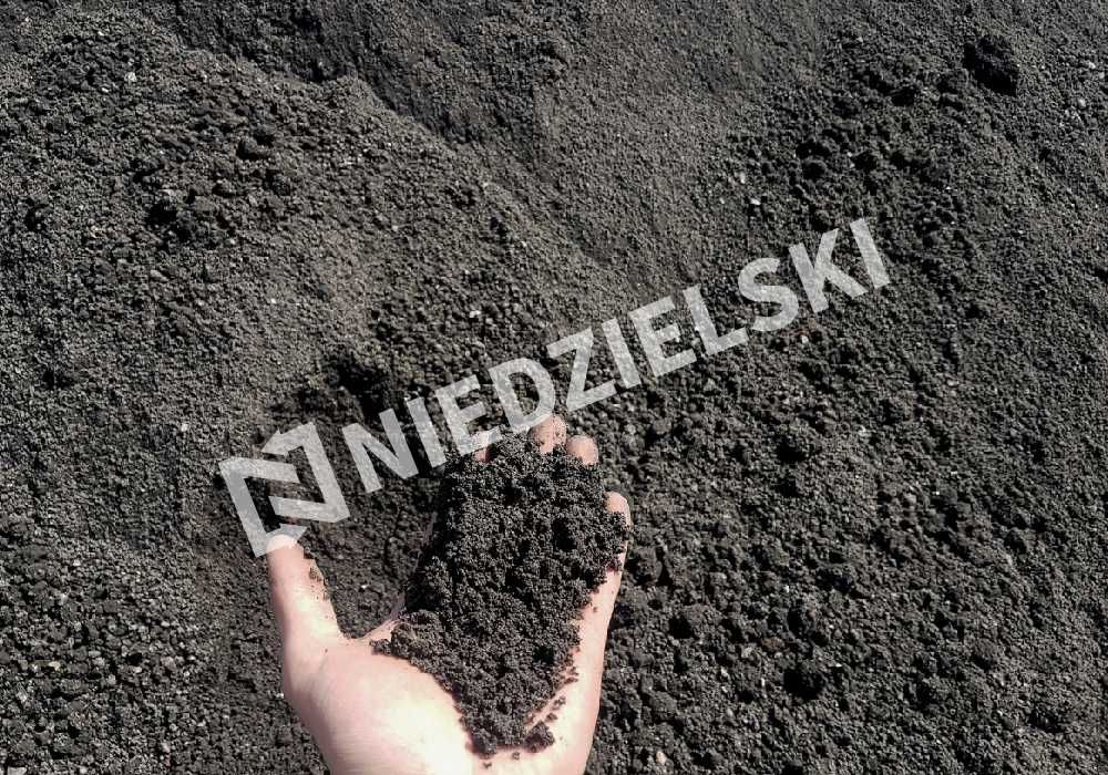 Ziemia ogrodowa - czarnoziem - PRZESIEWANA - ziemia na trawniki Ostrów ...