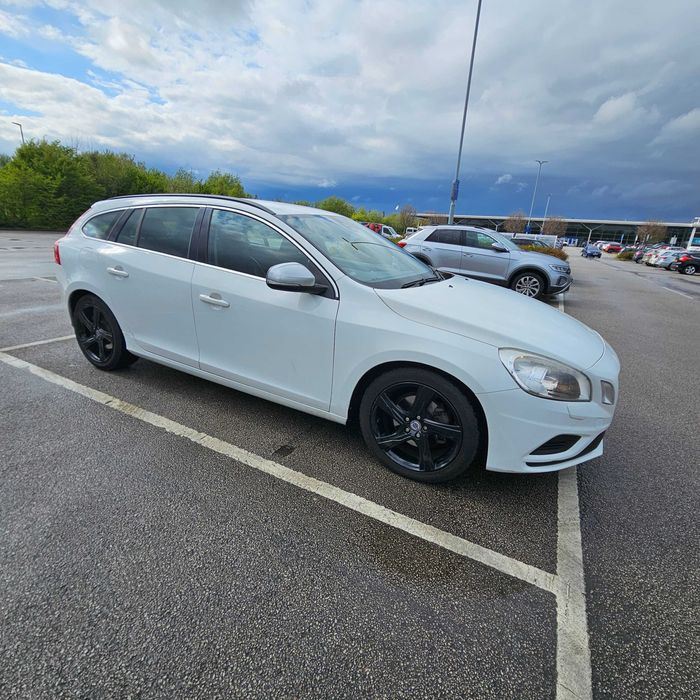 Volvo V60 R-Design 1.5 eco drive 2012 Estômbar E Parchal • OLX.pt