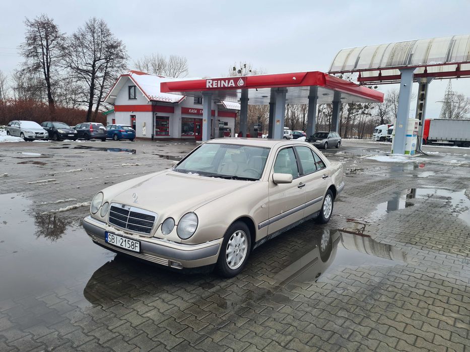 Mercedes-benz E220 *2,2d 95km *TYLKO 57.000 TYS KM PRZEBIEGU* KLIMA ...