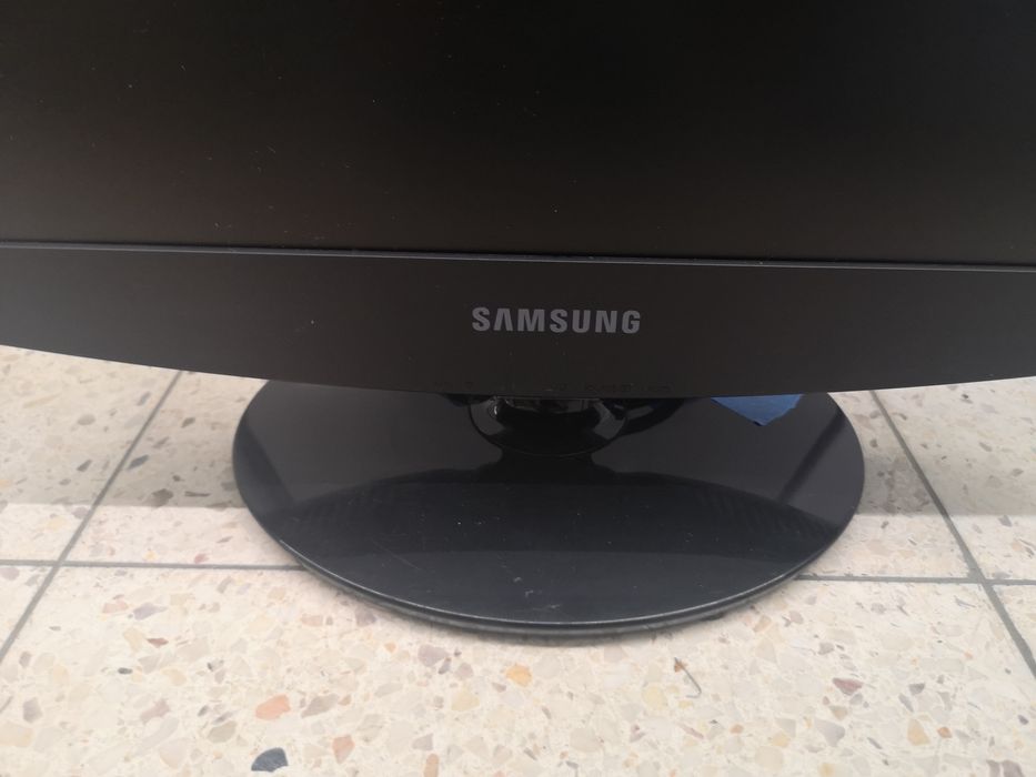 Monitor Samsung Syncmaster 932b LS19PEBSBV/EDC Pilszcz • OLX.pl