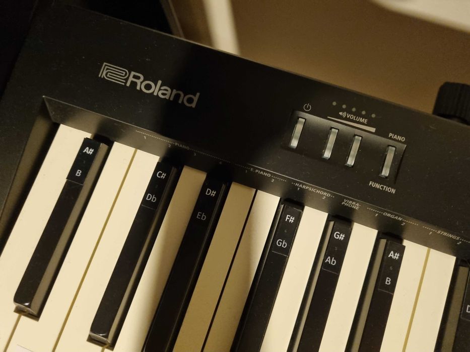 Pianino Roland FP-10 BK + stelaz, krzeselko i pedal Wrocław Fabryczna ...
