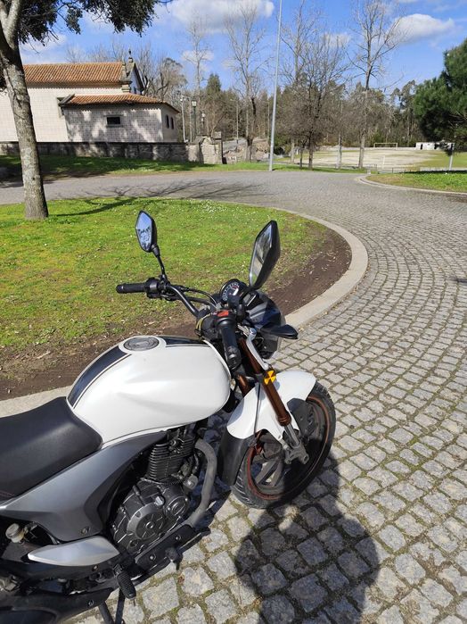 Keeway rkv 125 com topcase Valongo • OLX.pt