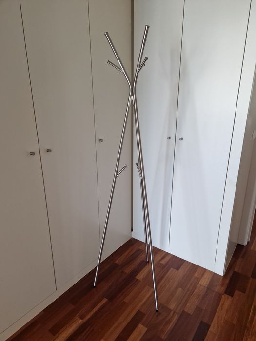 Bengaleiro/cabide de pé IKEA Ajuda • OLX.pt