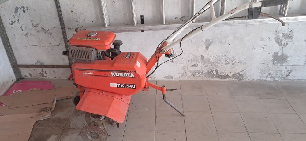Motoenchada Kubota Triunfo Tk-540 Motor GH120 121cm3 1800rpm Muito bo ...
