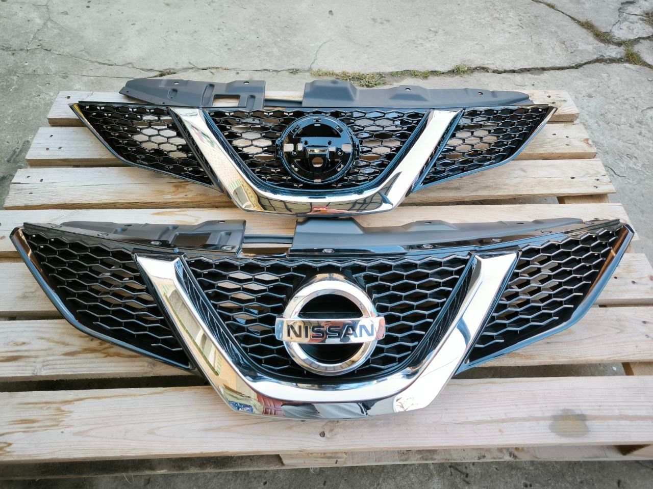 Решотка радиатора Nissan Qashqai j11 Rogue sport Решітка радіатора: 2 ...