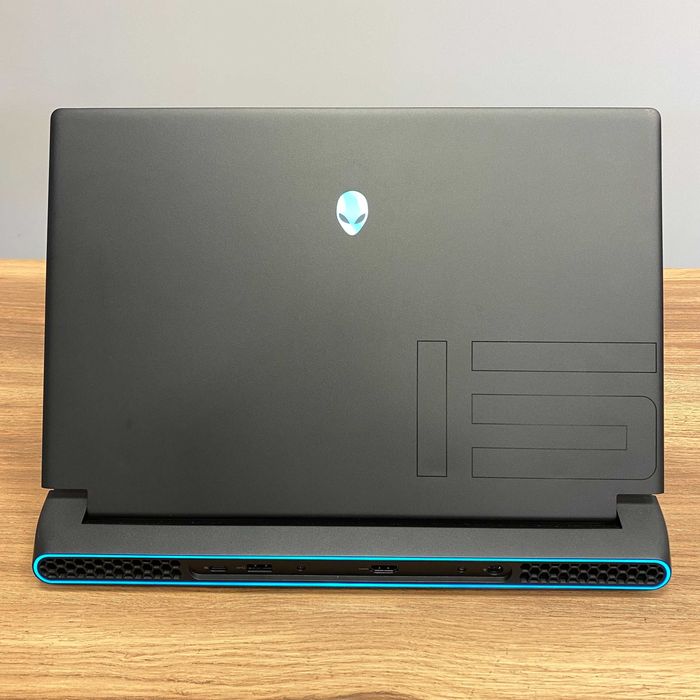 Alienware M15 R5 15,6 FHD 360Hz Ryzen 9 5900HX 16GB 1TB RTX 3070 Gwar ...