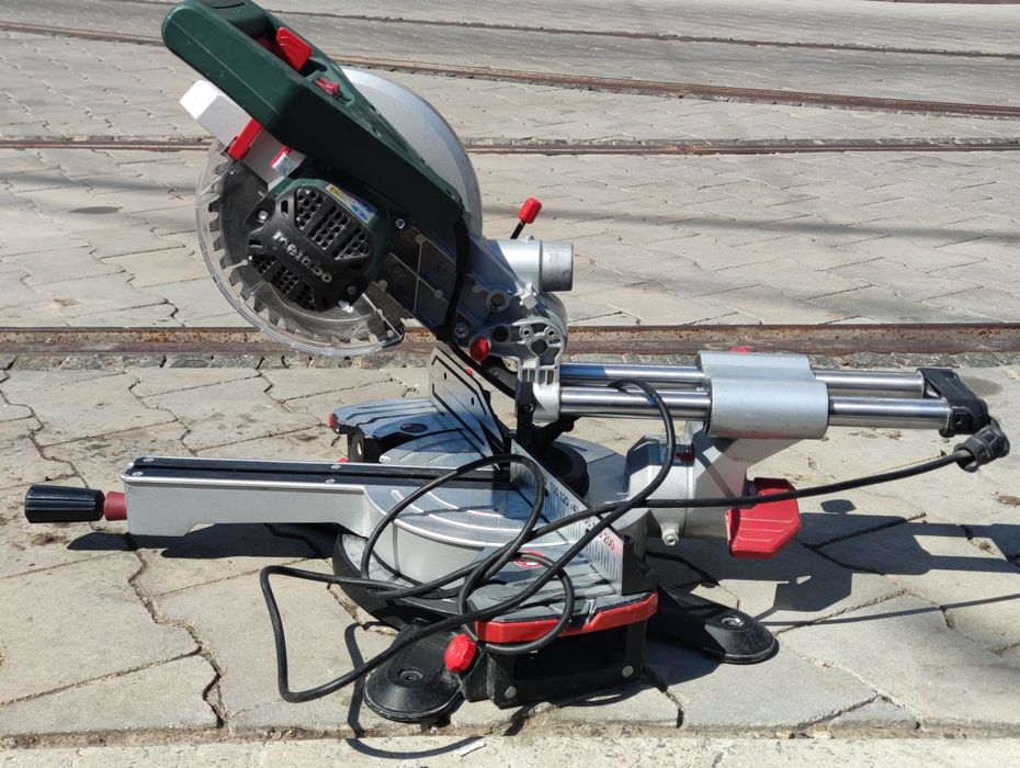 Metabo KGS 216 M торцовка торцювальна пила торцовочная kgs216: 6 900 ...