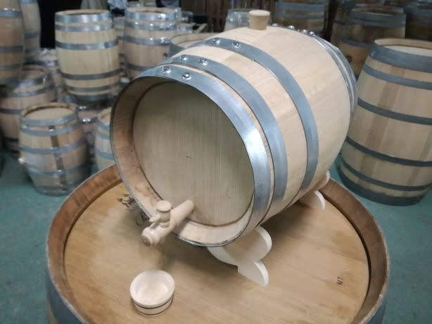 Barris/Pipos/Pipas/Barricas de Madeira Bougado (São Martinho E Santiago) • OLX Portugal